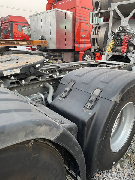Sinotruck Sitrak G7 Zavodskoy Gaz