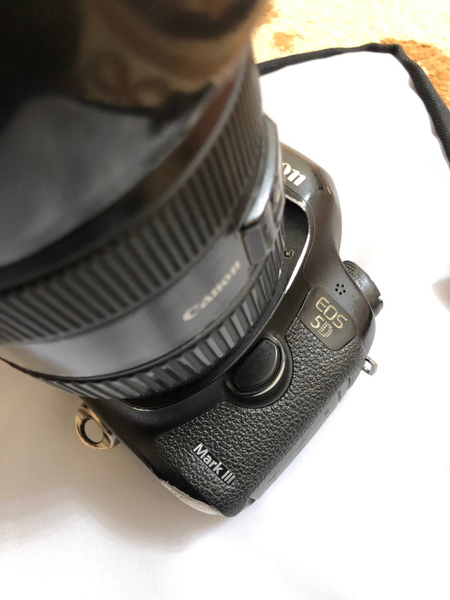 Canon 5 mark 3 срочно сотилади
