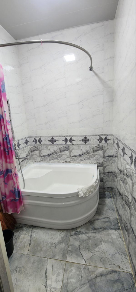 Юнусабад-15, Туркистон метро 2/1/4, 52м2, евроремонт, место хорошее