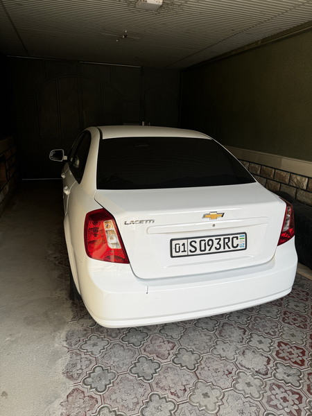 Gentra 2023 oq 4970km probegi iyun oyida avtosalondan chqqan