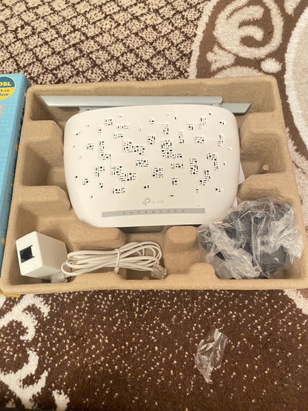 Wi-Fi ROUTER ADSL2+ modem