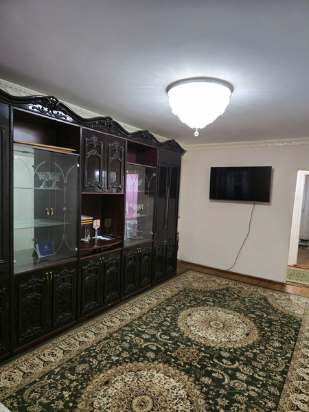 Иттифок м-сида 3 хонали квартира сотилади.