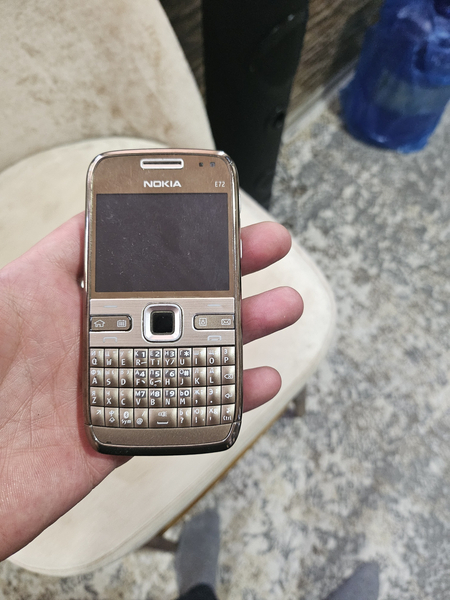 Nokia E 72va 6670