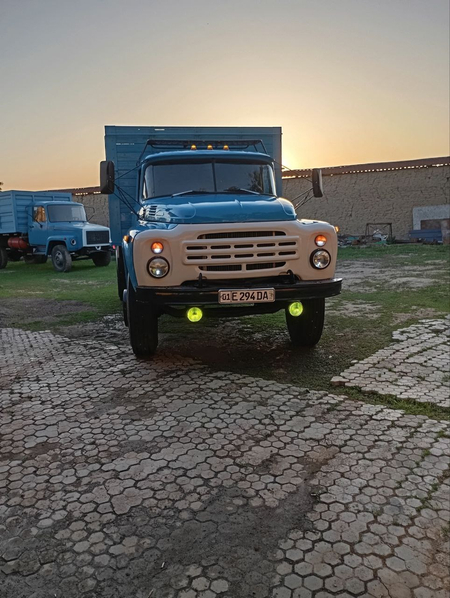 Zil 130g sotiladi