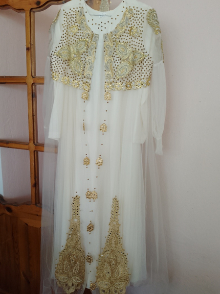 Ansambl sotiladi
