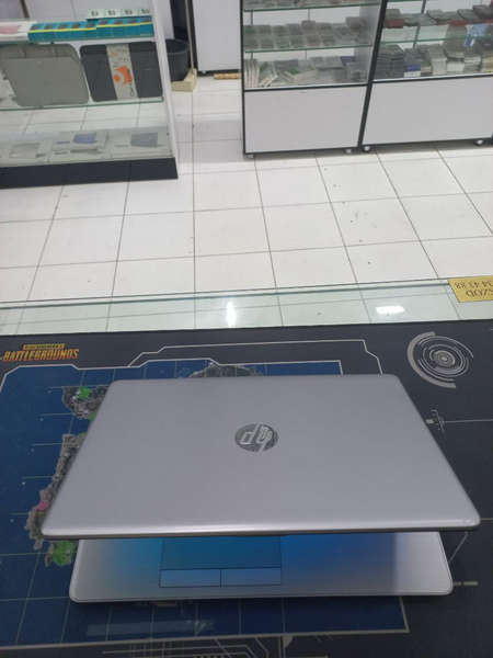 HP Ryzen 7  5700U