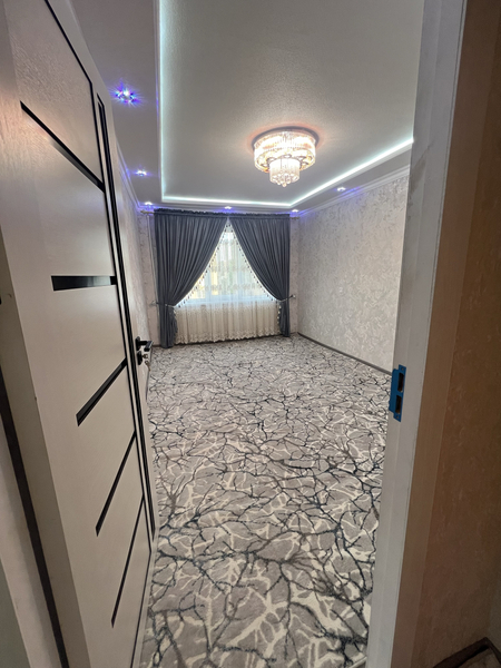 Kvartira sotiladi 42500$