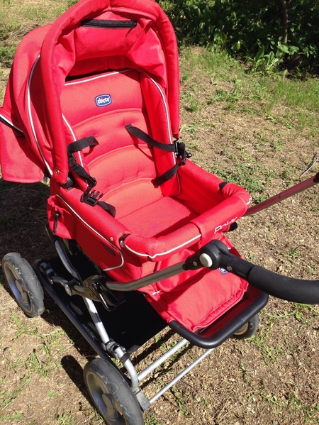 Коляска Chicco Polar