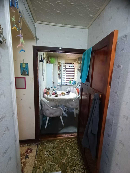 Чиланзар 11 квартал 1 в2/ 2/ 4 Срочно