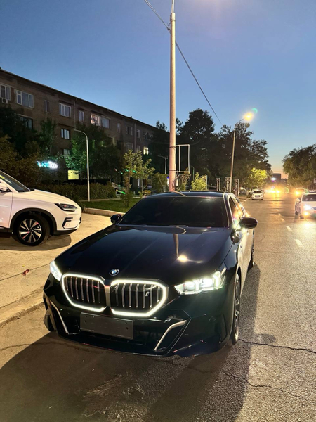 BMW i5 35L Long FULL с доп опциями