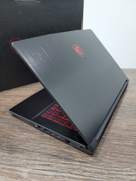 игровой i7 ноутбук MSI GF65 Thin 10UE, Американская сборка, как новый