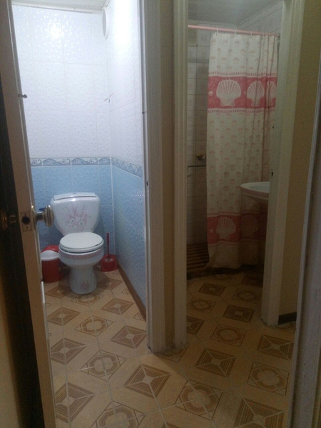 Продается 2 комнатная квартира , на 1 этаже . Ор.р : ОВИР