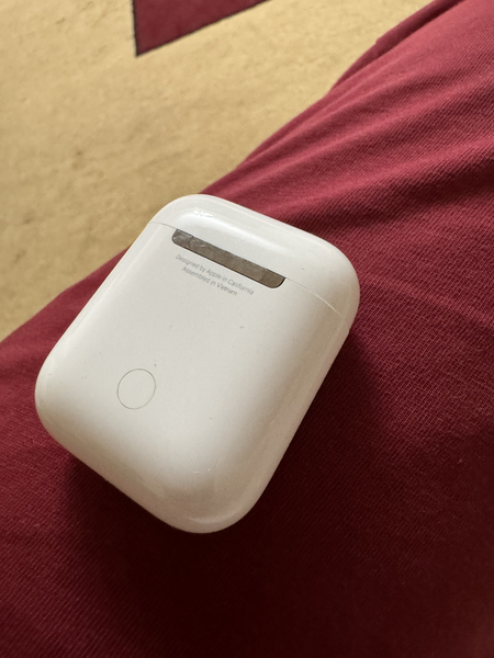Airpods (почти новые)