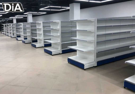 Teshilgan panel, перфопанель, do'konda ilgaklar uchun teshilgan panel