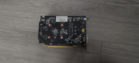 продам Radeon RX560