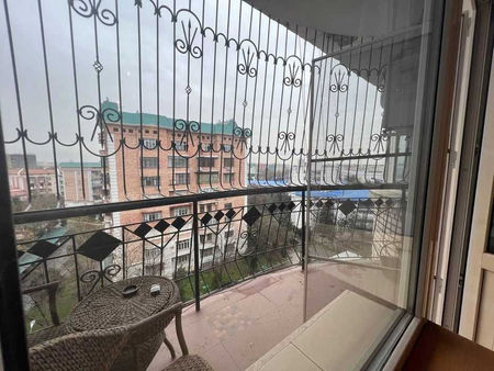 Apartment in center near metro Oybek