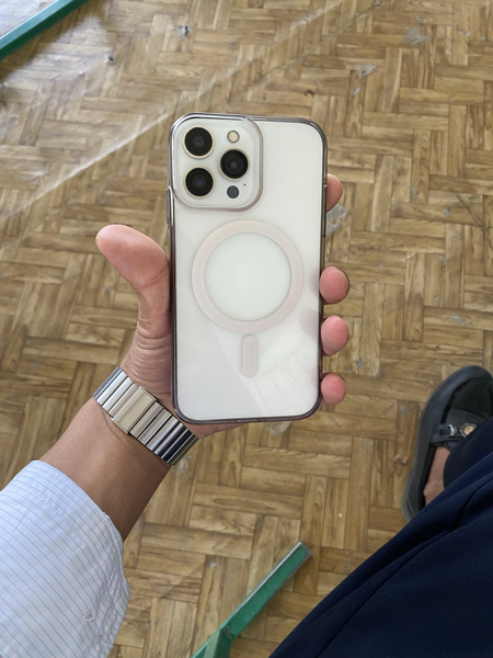 Iphone Xr 14 pro korpusda ideal
