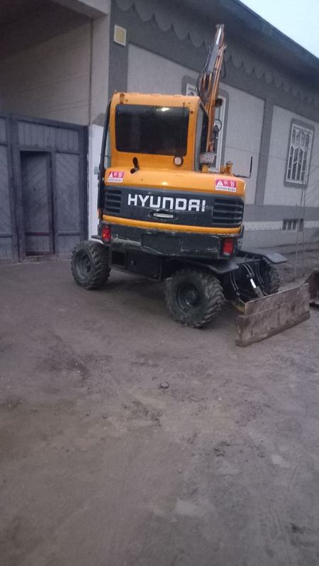 Ekskavator hyundai