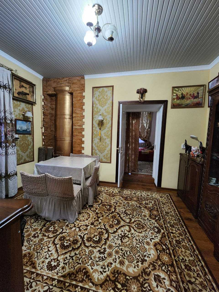 Продаётся дом рядом с рестораном 