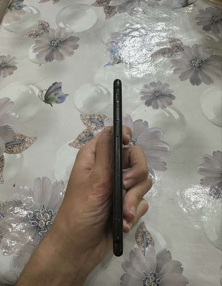 Iphone 7 black .