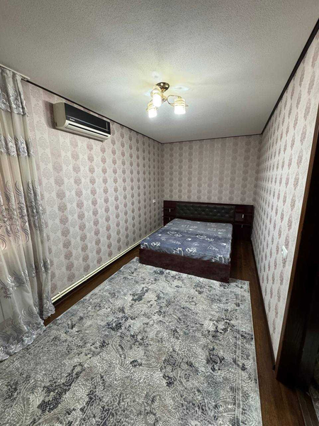 Срочно продаётся квартира Азиз базар 2хком пр/д 3хком