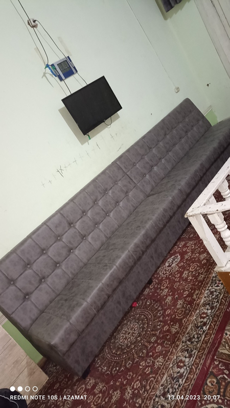 Divan kreslo sotiladi yangi