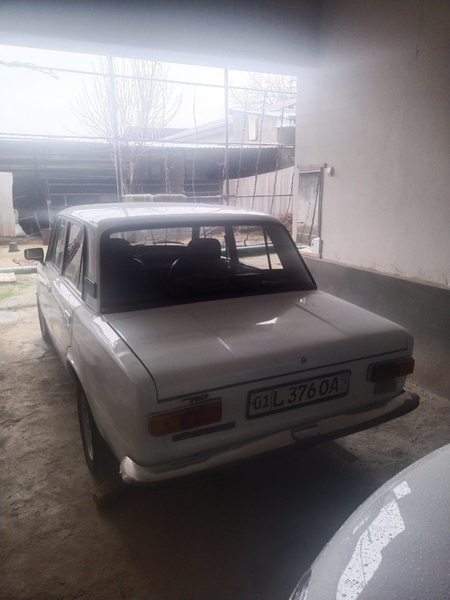 Jiguli 01 sotiladi xolati yaxshi