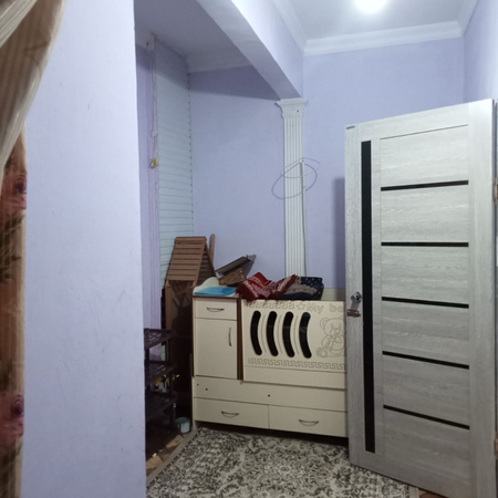 Qoraqamich 2/1 2/1/4 balkon 2/6 srochno sotiladi joyi zor