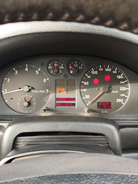 Audi  A4 1997-yil