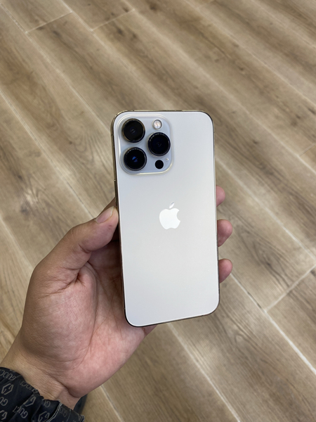 Iphone 13 pro KHA goold srochna sotiladi