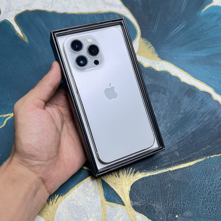 iphone 13pro Silver 128gb America 85%Radnoy full komplekt!