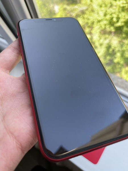 Продаю свой Iphone 11 256 (red product)