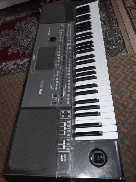 KORG PA600 Satiladi bolatin jeri 12 Million 500 sum