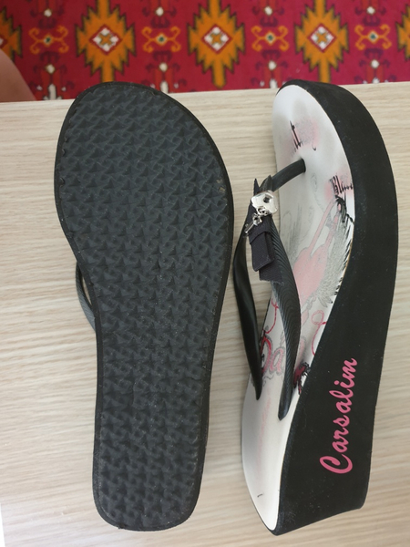 Босоножки 35 36 рр. Шлёпки