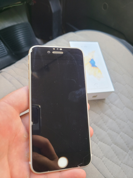 IPhone 6 S ishlashlari ideal bir qo'l ishlatilgan