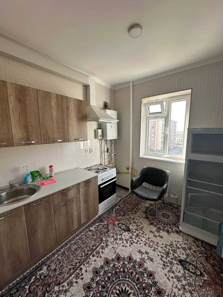Продаётся 2х комн квартира на 2 этаже Ор-р Крытый рынок 17 школа