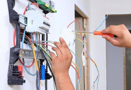 ElEktrichistva masalasi bo'yicha ish qilamiza