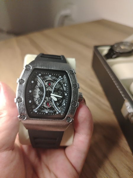 Часы Richard Mille с оригинальным сертификатом покупки