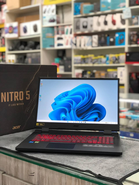 Noutbook Acer nitro  I5  12 pakalenya