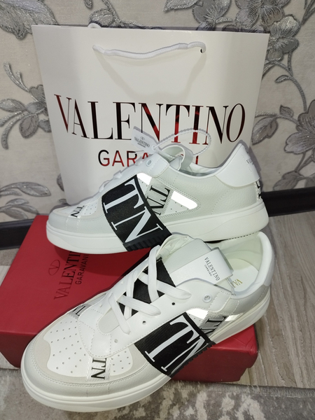 Valentino Garavani VL7N ORIGINAL 44