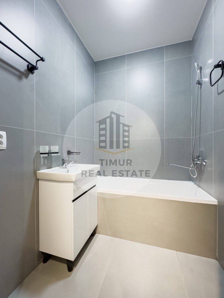 Продажа 1/2/5 Максим горький . Художники  . 35м2