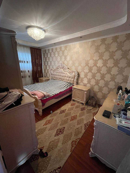 Продам 4х комнатную квартиру на сергели 8а дехкан базар