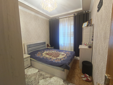 5-микр, 3-хонали 4 хонали килинган 1- каватда жойлашган  квартира соти