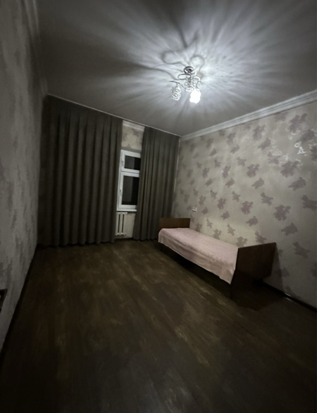 Arenda sergili yarmirka yoni machit roparasizda 3 xoan 350$