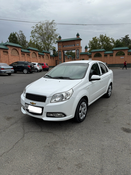 Nexia 3 2019 mexanika sotiladi