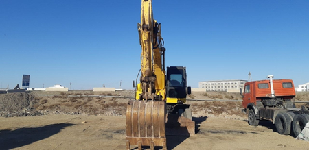 Hydromac Ekskavator sotiladi