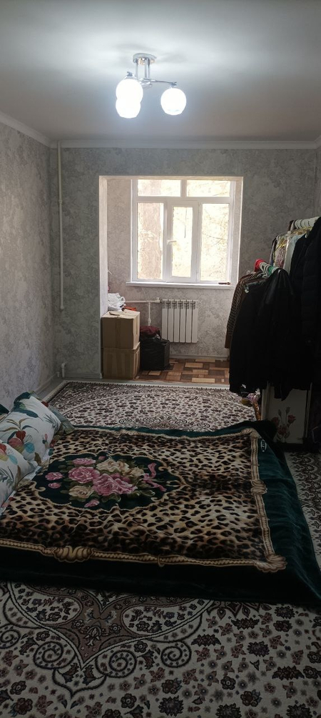 Продаю 2/3/5-Чилонзар 25кв. грузинская пл. 3×6 и 1×3 бал.