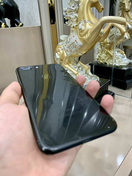 Iphone 7plus Jet Black ideal