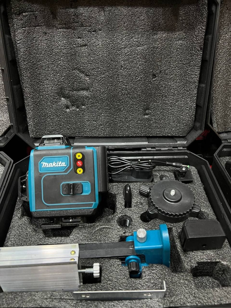 Лазерный уровень Dewalt Makita