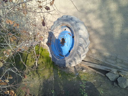 MTZ traktor karobka zadnimos zur vomishlidi